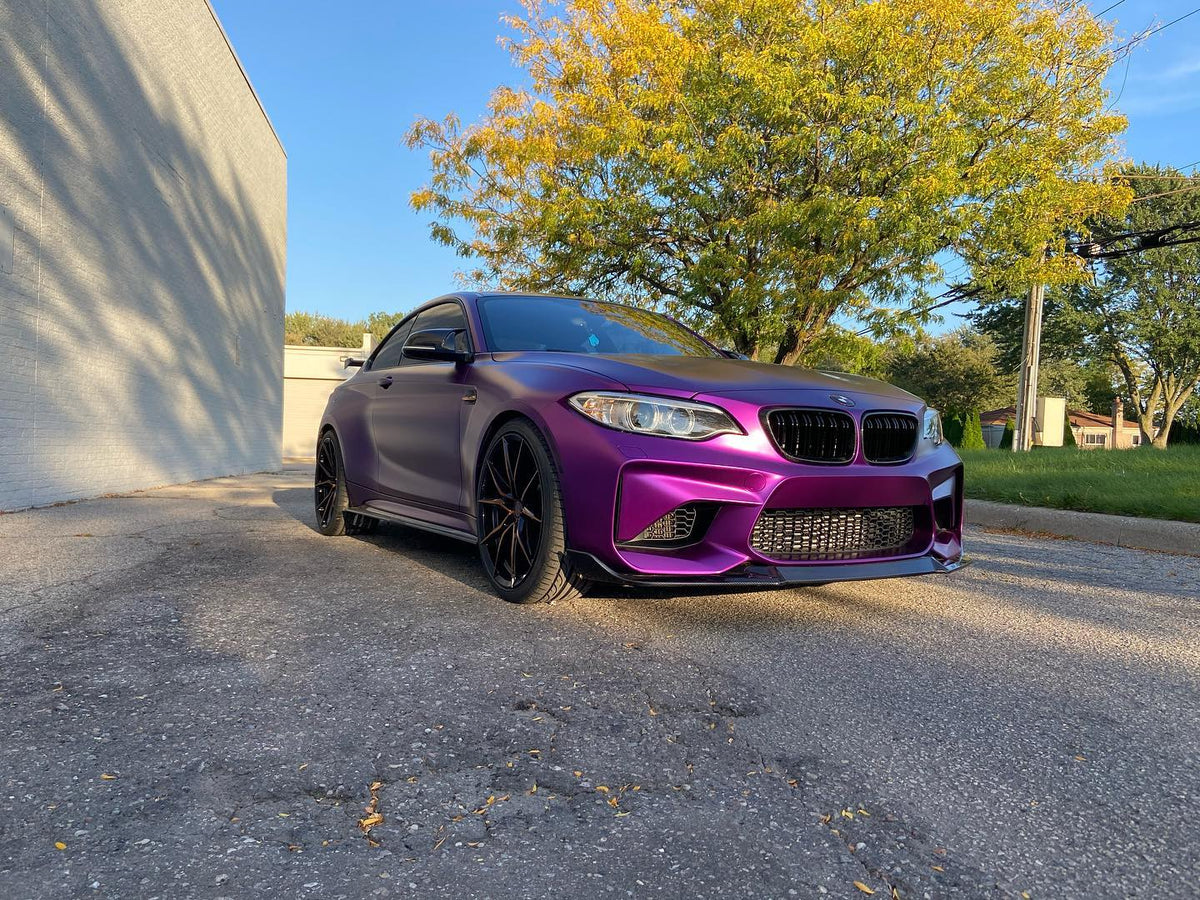 Vinyl wrapping BMW M2 mirror | TeckWrap – Teckwrap International
