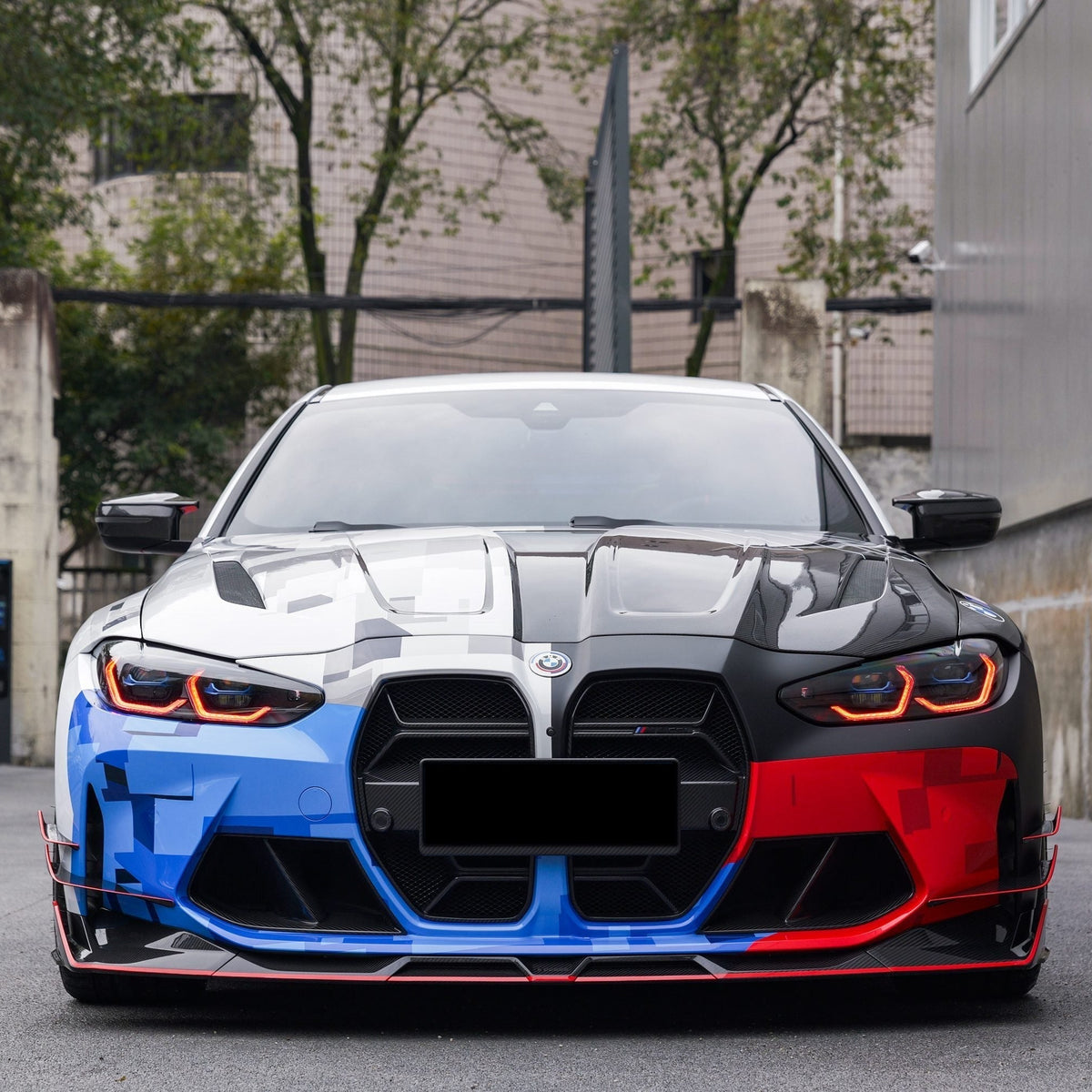 Choosing Between Custom and Pre-Designed Car Wraps: What’s Best for Yo ...